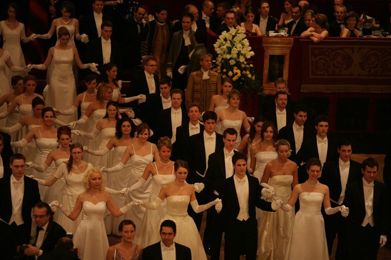 The Special Ambience of the Philharmonic Ball - Vienna Philharmonic